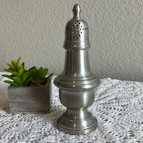Crown & Rose | Kitchen | Vintage Pepper Master Castor Crown Rose Pewter Shaker Made In England ...